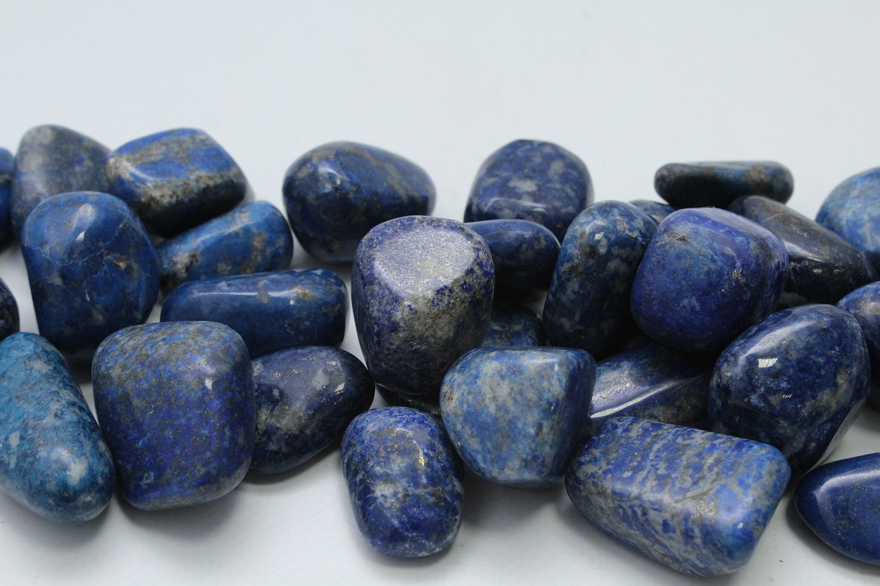 🎖 Lapislazuli: 5 beneficios de llevar esta piedra en tu vida
